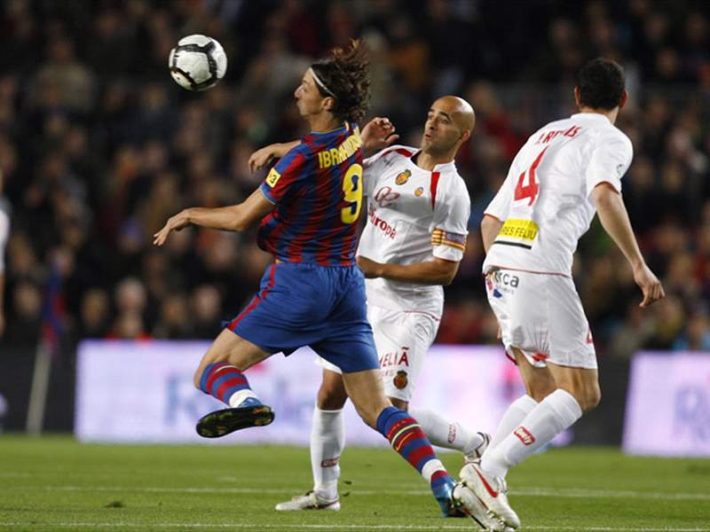 Zlatan Ibrahimovic Gerard Pique Barcelone Paris